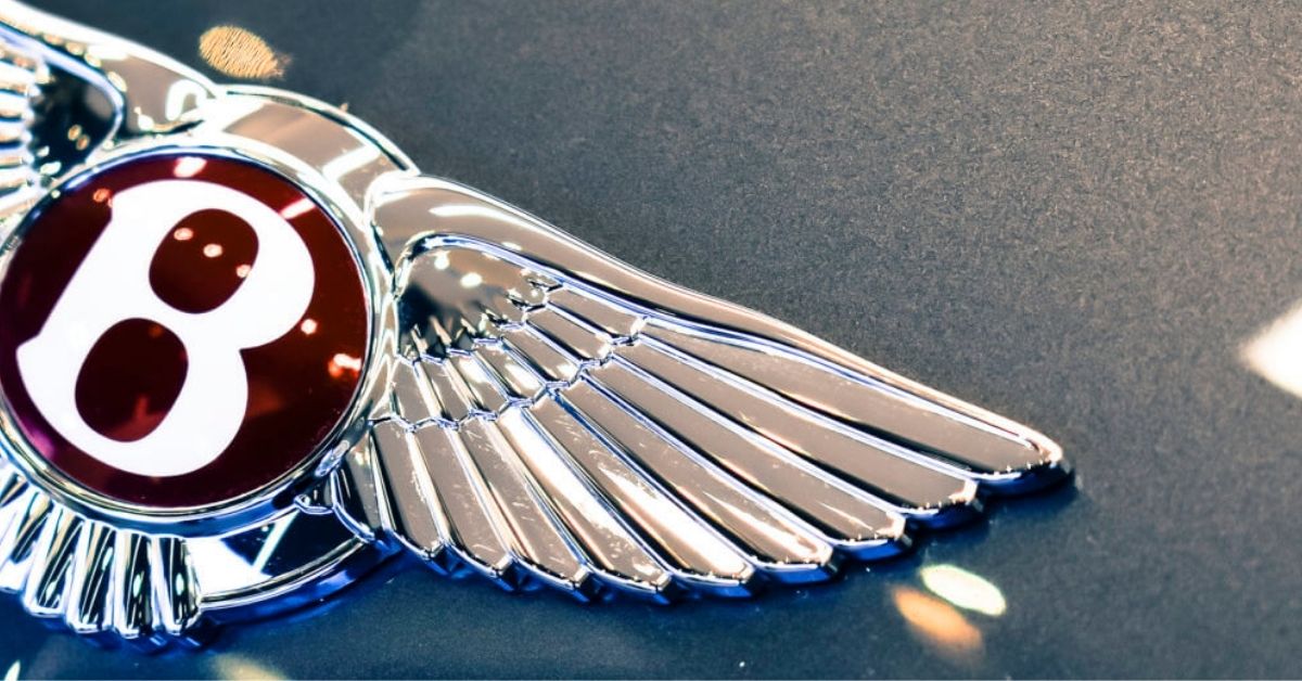 Bentley's Display Window Lighting - LED iBond